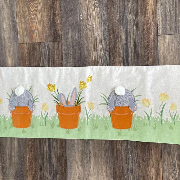 Isaac Mizrahi | Holiday | Isaac Mizrahi Easter 4x48 Bunny Butts Table Runner Fluffy Tails New ...